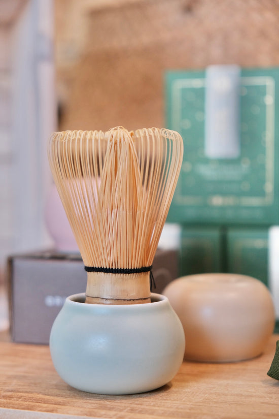 Origami Matcha Whisk Stand – Orange Market Tableware