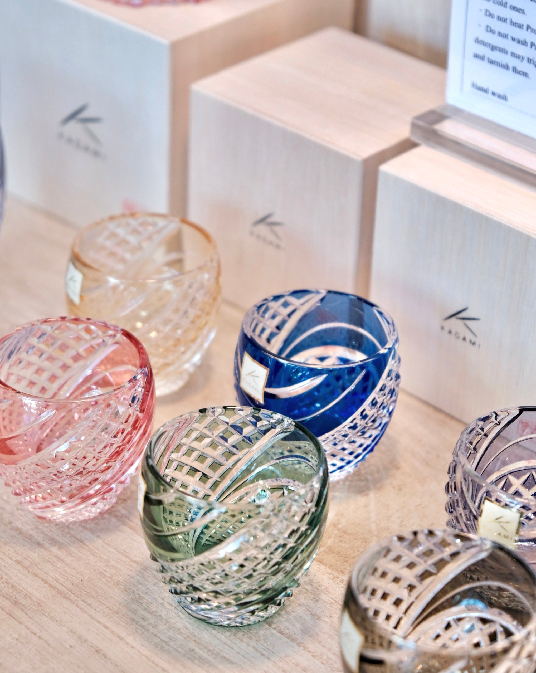 [KAGAMI CRYSTAL] | EDO KIRIKO | Fish Scales Stripe Sake Cup Blue ...